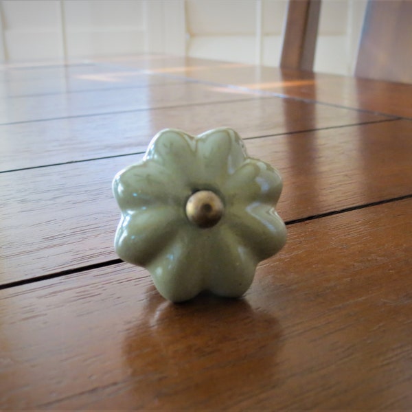 Antique Drawer Knobs - Etsy