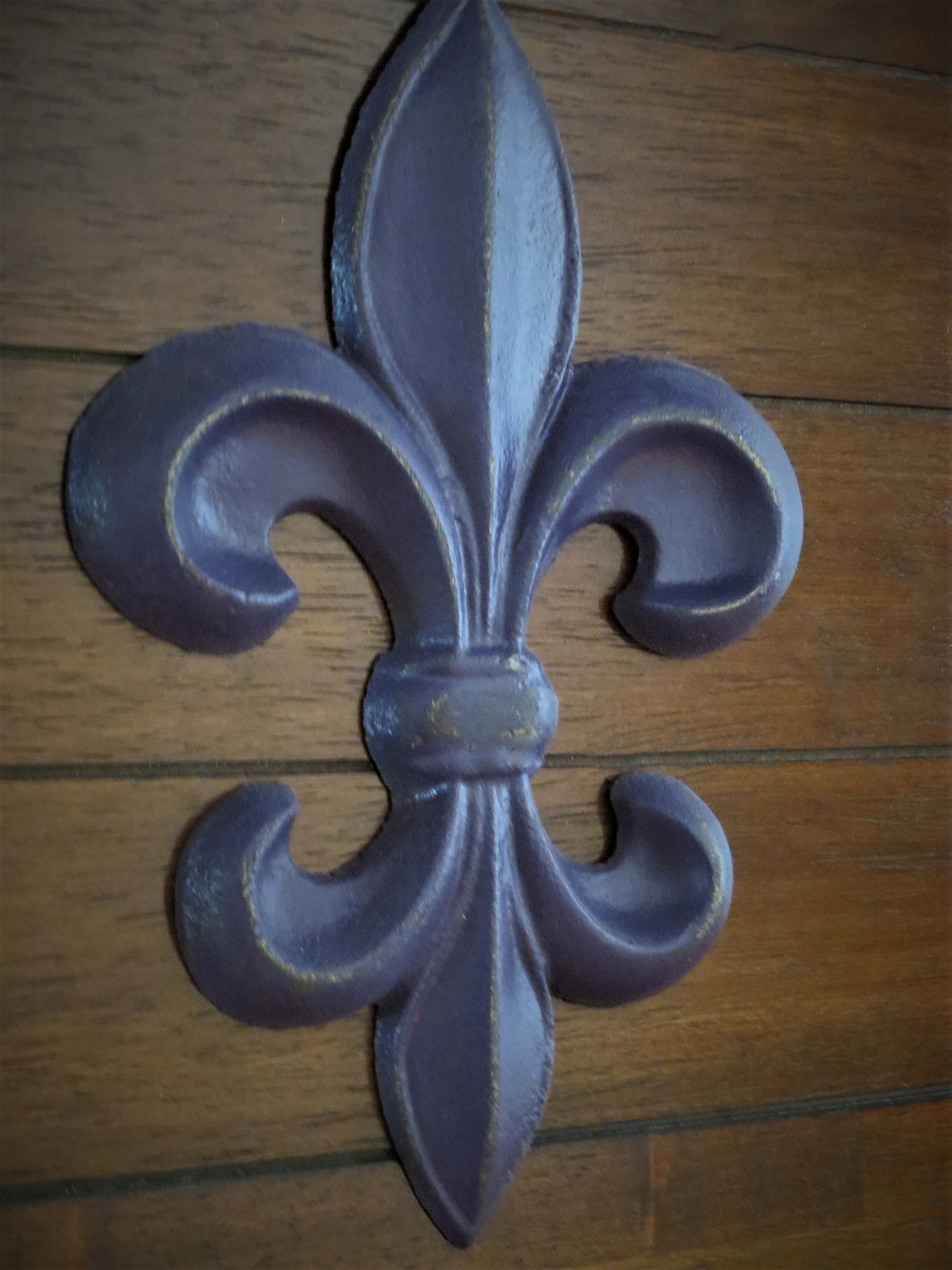 Fleur De Lis Wall Decor / Purple or Pick Color / Cast Iron / - Etsy