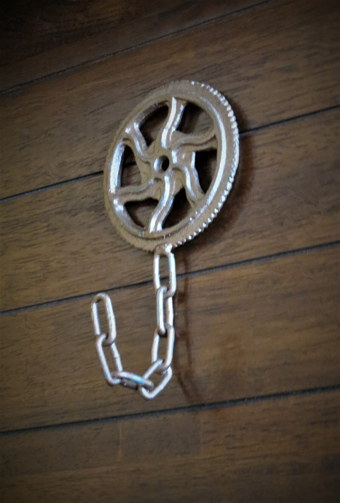 Industrial Style Wall Hook / Gear and Chain Metal Hanger / - Etsy