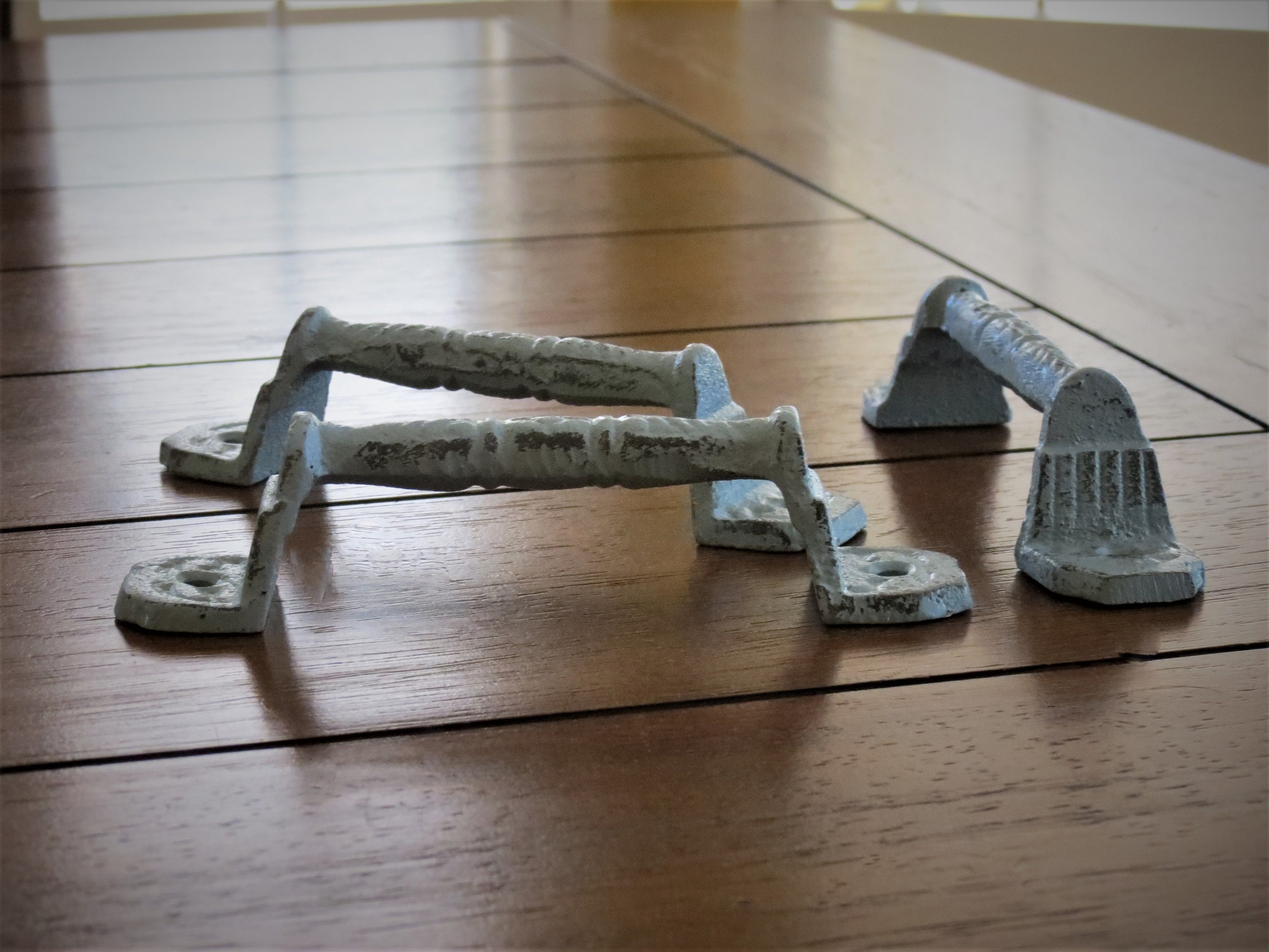 Classic Handle / Cast Iron Hardware / Dresser Drawer Door | Etsy