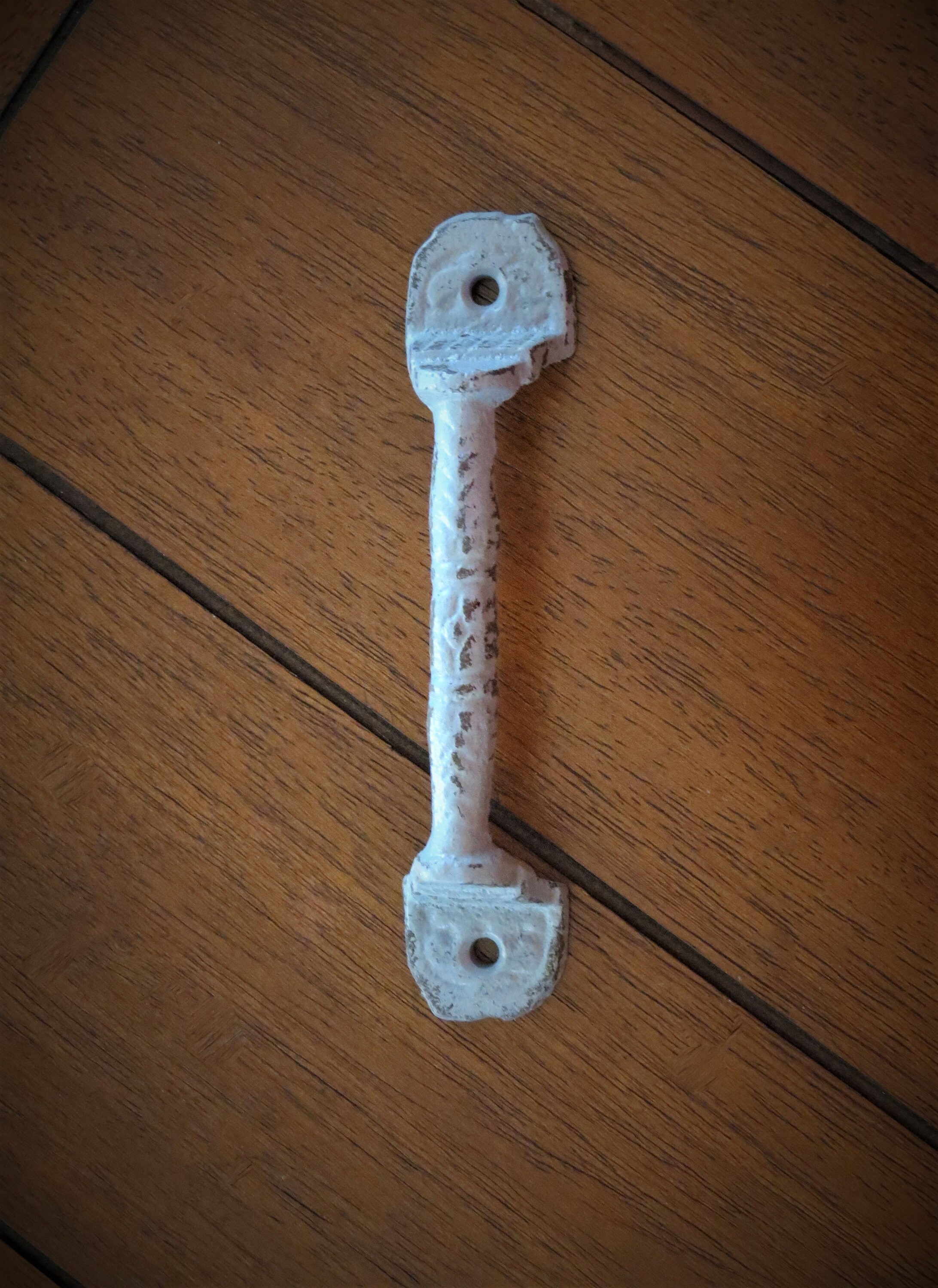 Classic Handle / Cast Iron Hardware / Dresser Drawer Door | Etsy