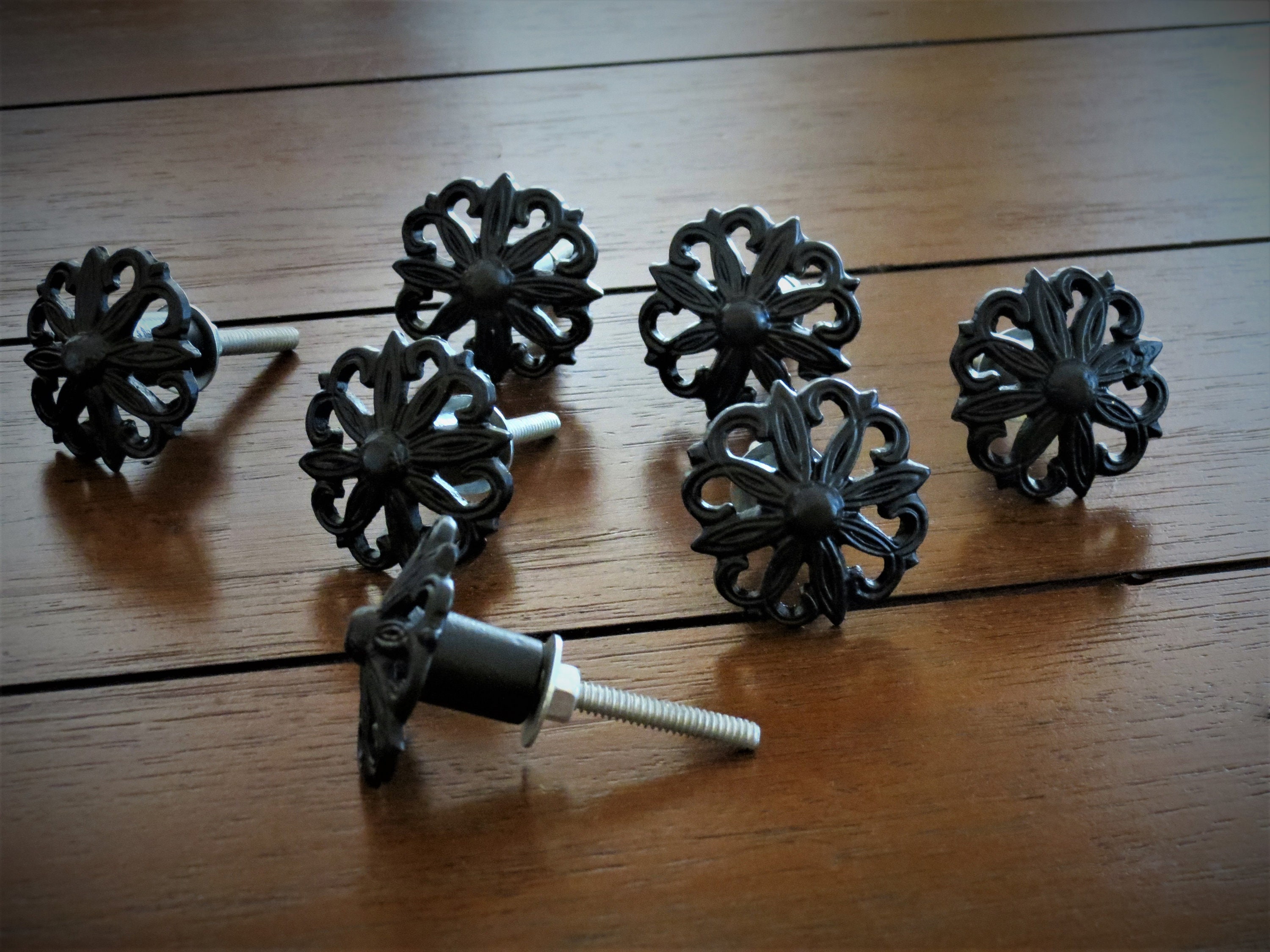 Cottage Chic Knobs / Drawer or Desk Knobs / Dresser Drawer Pulls ...