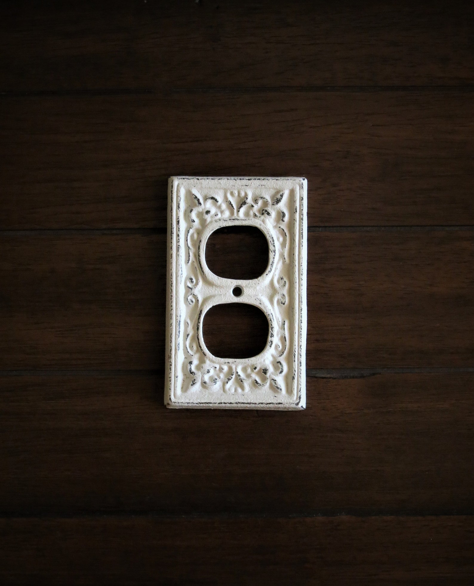 Antique White Decorative Electrical Outlet Plate / Plug-in Cover ...