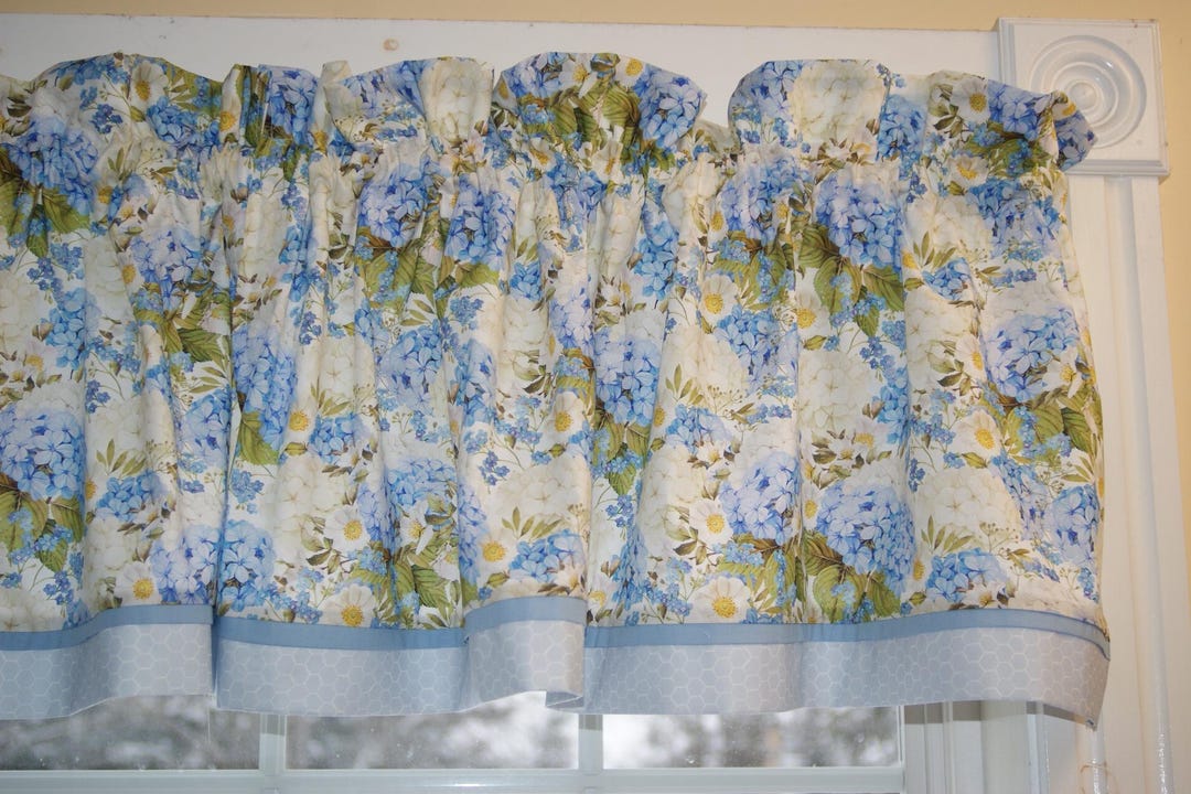 Hydrangeas Blue Cream Valance Green White Gold 17 X 43 Home Décor ...