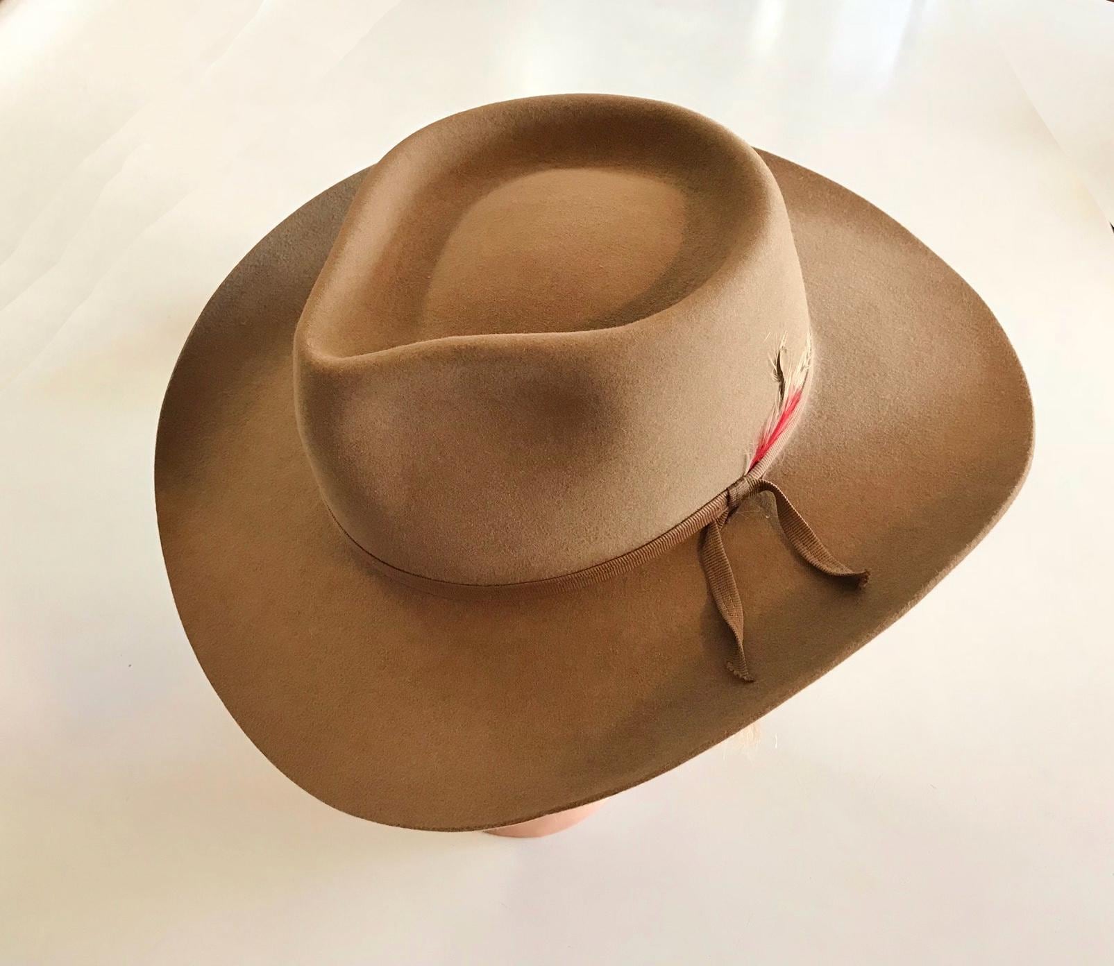 AKUBRA SNOWY RIVER Hat, Vintage Eucalyptus Color, Pinched Teardrop ...