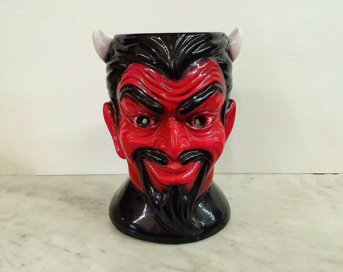 Vintage CHALKWARE DEVIL HEAD Lamp, Halloween Demon, Satan Figure ...