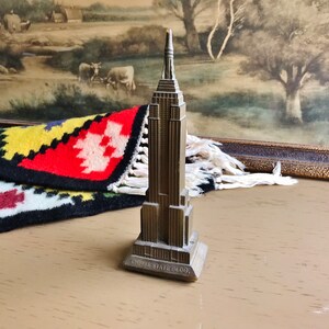 EMPIRE STATE BUILDING Statue, Vintage Plastic New York City Souvenir, 7 ...