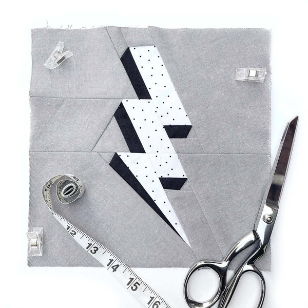 Buy Bolt Quilt Online In India - Etsy India