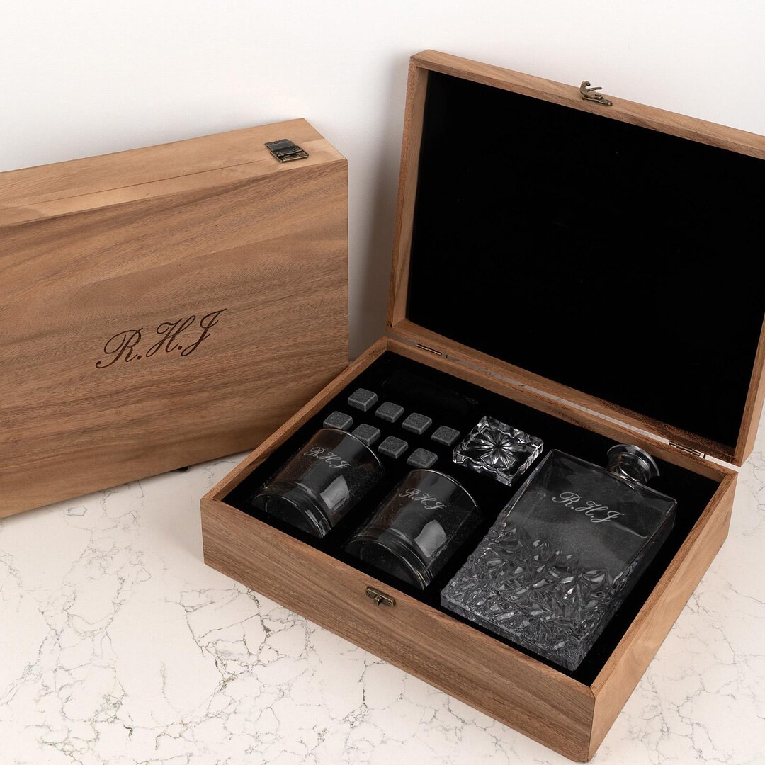 Personalised Whiskey Decanter Gift Set – Engraved Decanter, Bourbon ...