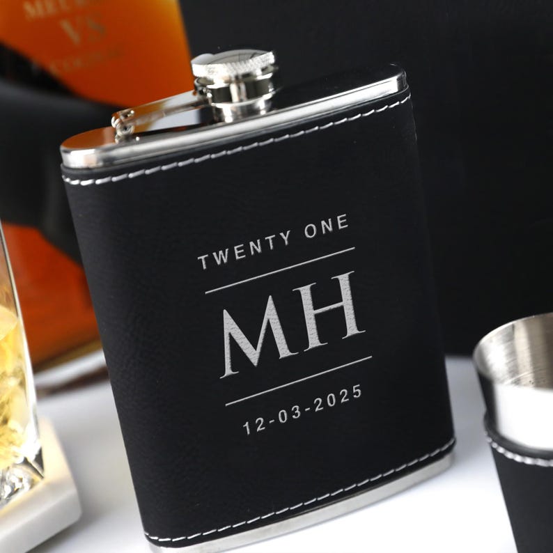 Personalised Hip Flask Gift Set – Custom Engraved Black Leatherette ...