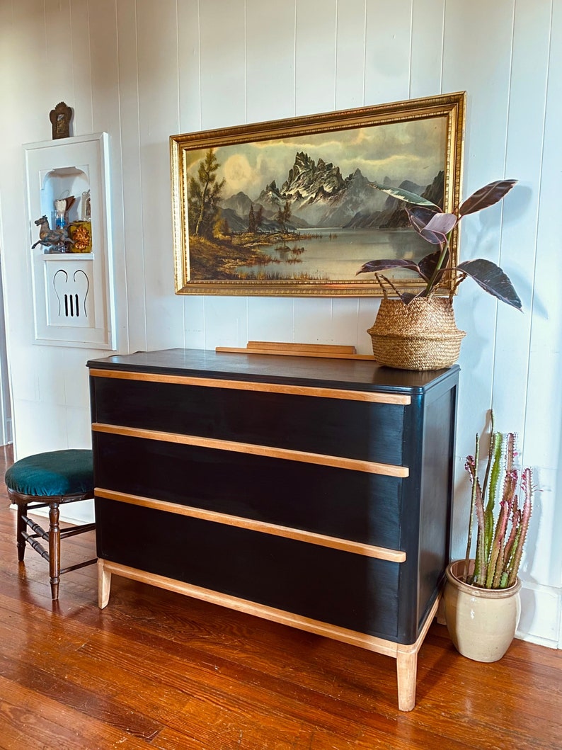 Portfolio: Minimalist Black Chest of Drawers - Etsy