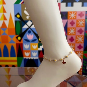 White Daisy Anklet With Dainty Gold Plated Mickey Mouse Charm - Etsy