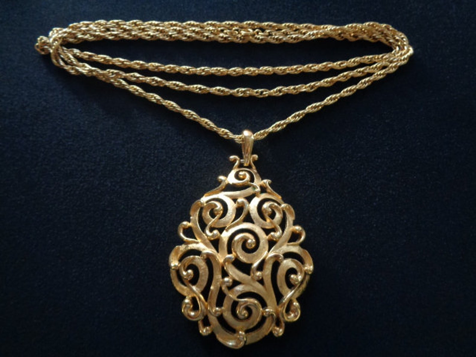 Elegant Vintage TRIFARI Jewelry Yellow Gold Tone Metal Classic - Etsy