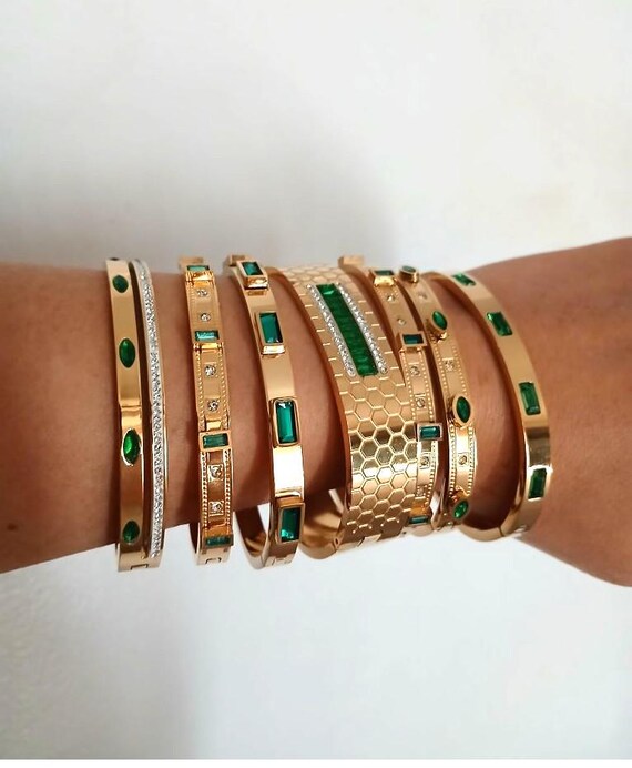 Fabulous Lot 7 Stacking Bangle Bracelets Yellow Gold … - Gem