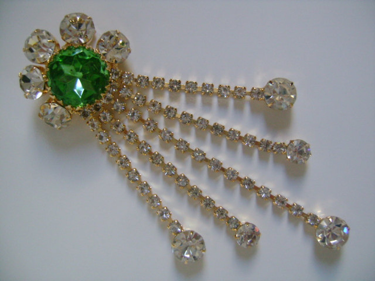 Stunning Vintage Round Cut Emerald Green Clear Chatons | Etsy