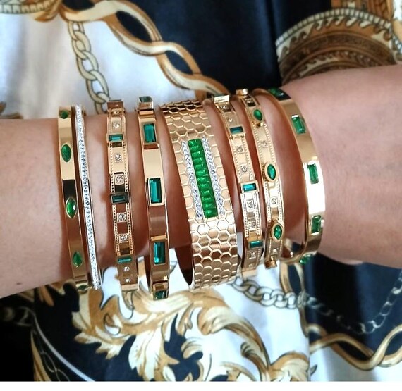 Fabulous Lot 7 Stacking Bangle Bracelets Yellow Gold … - Gem