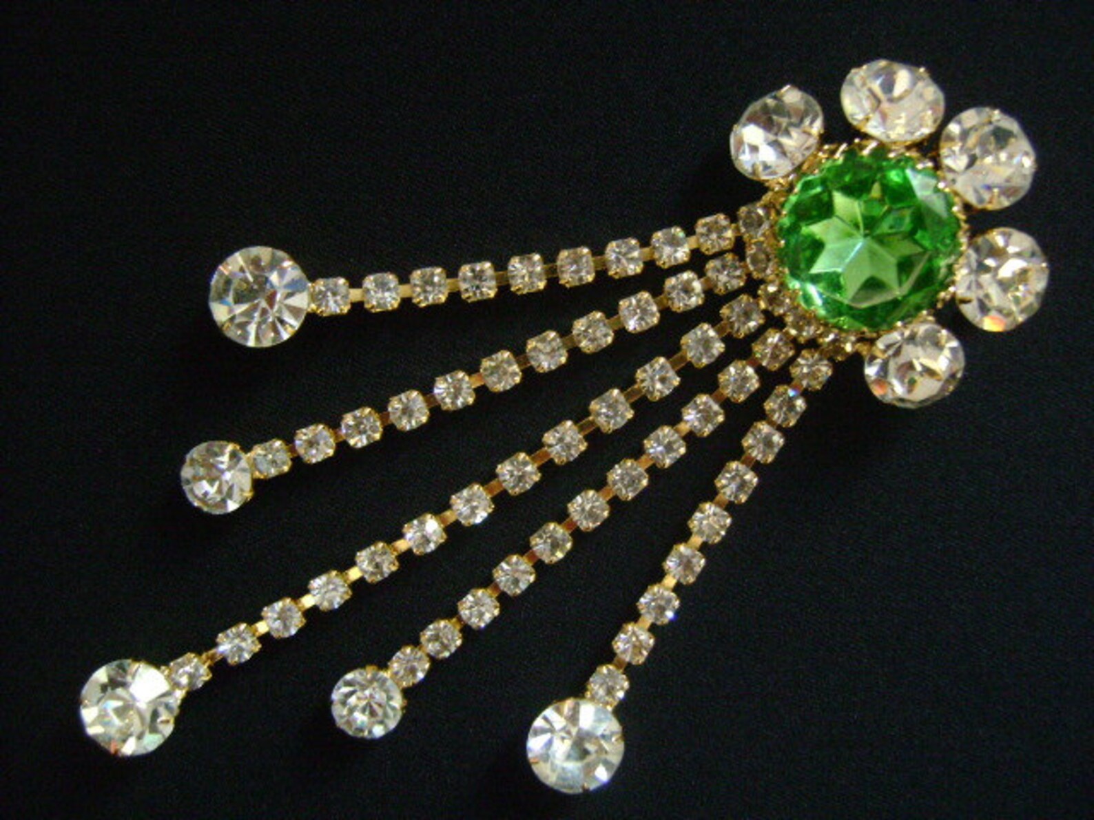 Stunning Vintage Round Cut Emerald Green Clear Chatons | Etsy