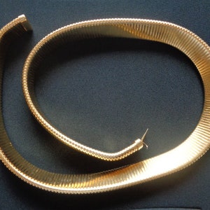 Gorgeous RETRO Mod Vintage Accessories Shiny Gold Tone Metal Flexible ...