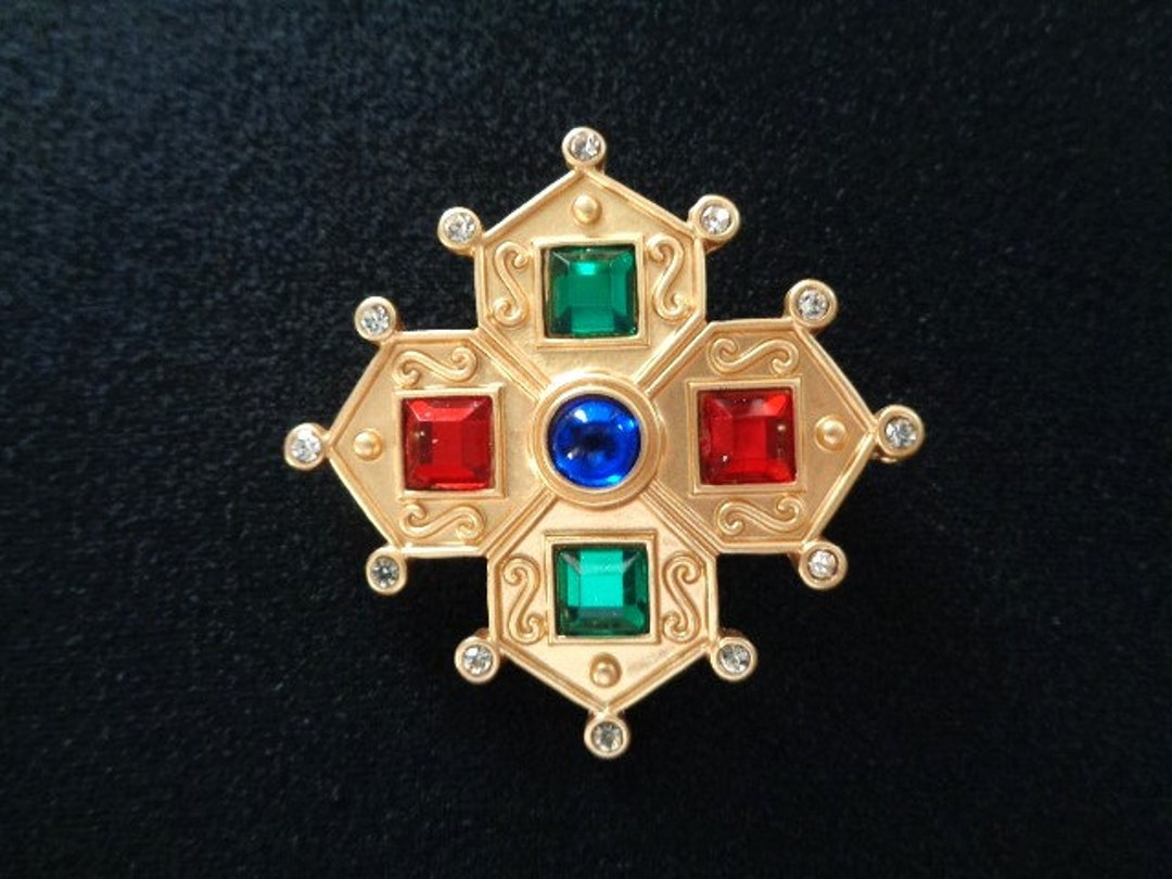 Beautiful Matte Finish Gold Tone Metal Jeweled W/ Square Round Cut Red ...