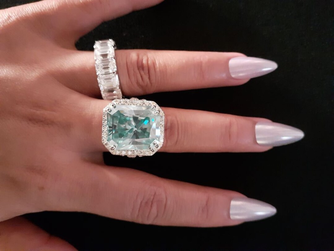 Stunning 19.91 Carat Square Radiant Cut Fancy Ice Blue Color VS1 ...