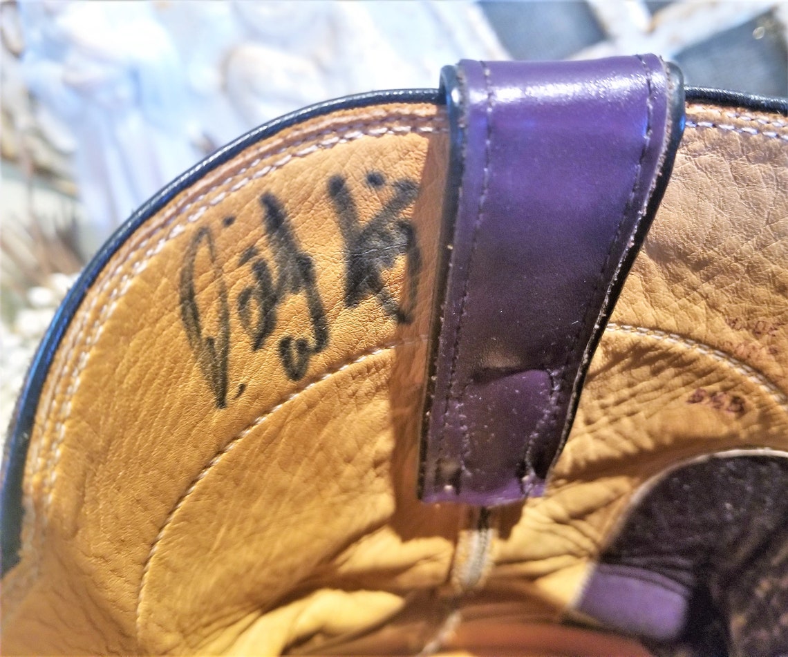 Vtg SIGNED Boots, Signed Randy Travis, Sammy Kershaw, Gene Watson ...