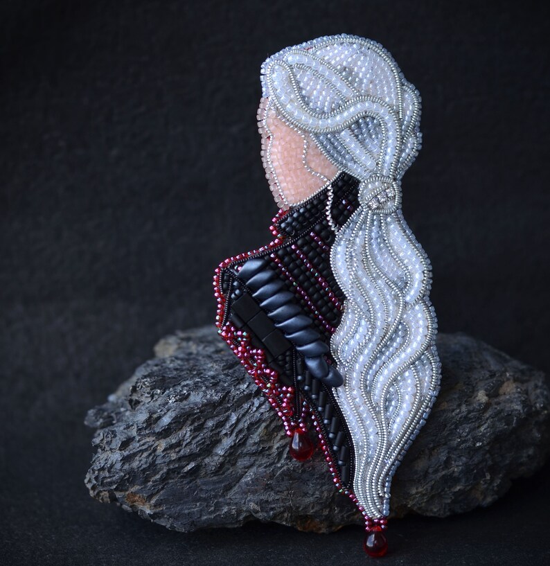 Beaded Brooch Pin Daenerys Khaleesi Brooch Portrait Pin Luxury Jewelry ...