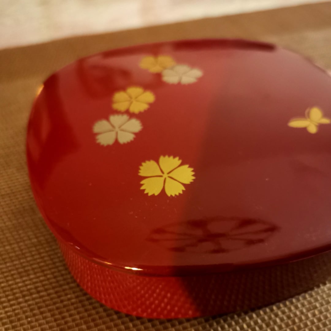 Japanese Lacquerware Box, Traditional Hand Painted in Flowers Lacquer ...