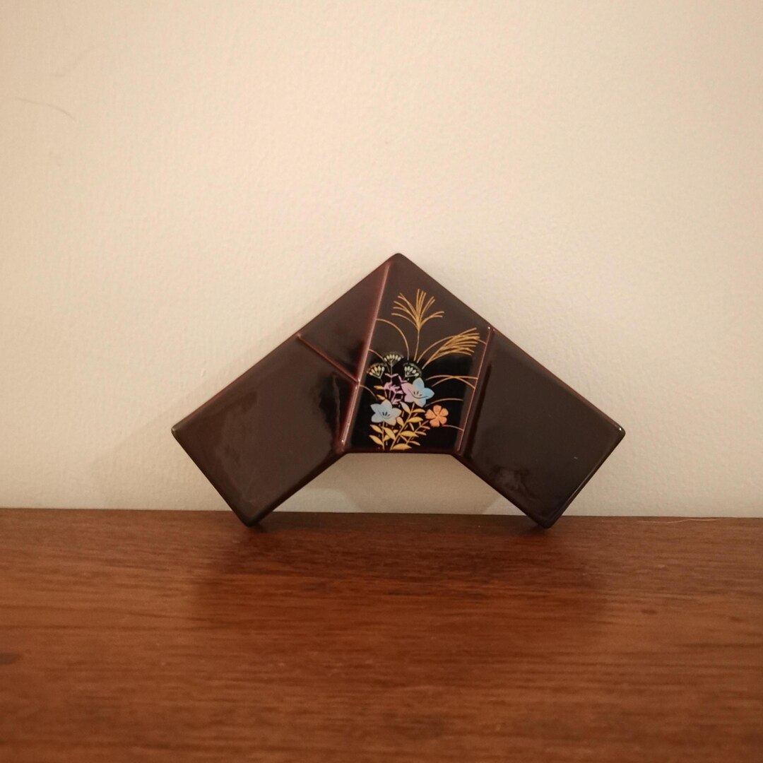 Japanese Lacquerware Box, Traditional Hand Painted in Flowers Lacquer ...