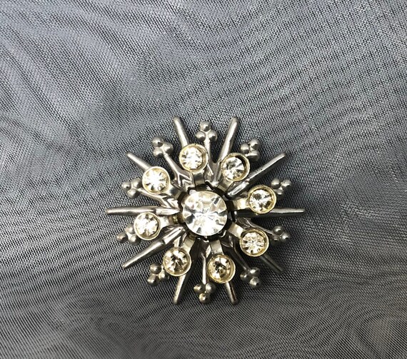 Vintage Atomic Starburst Snowflake Rhinestone Brooch … Gem