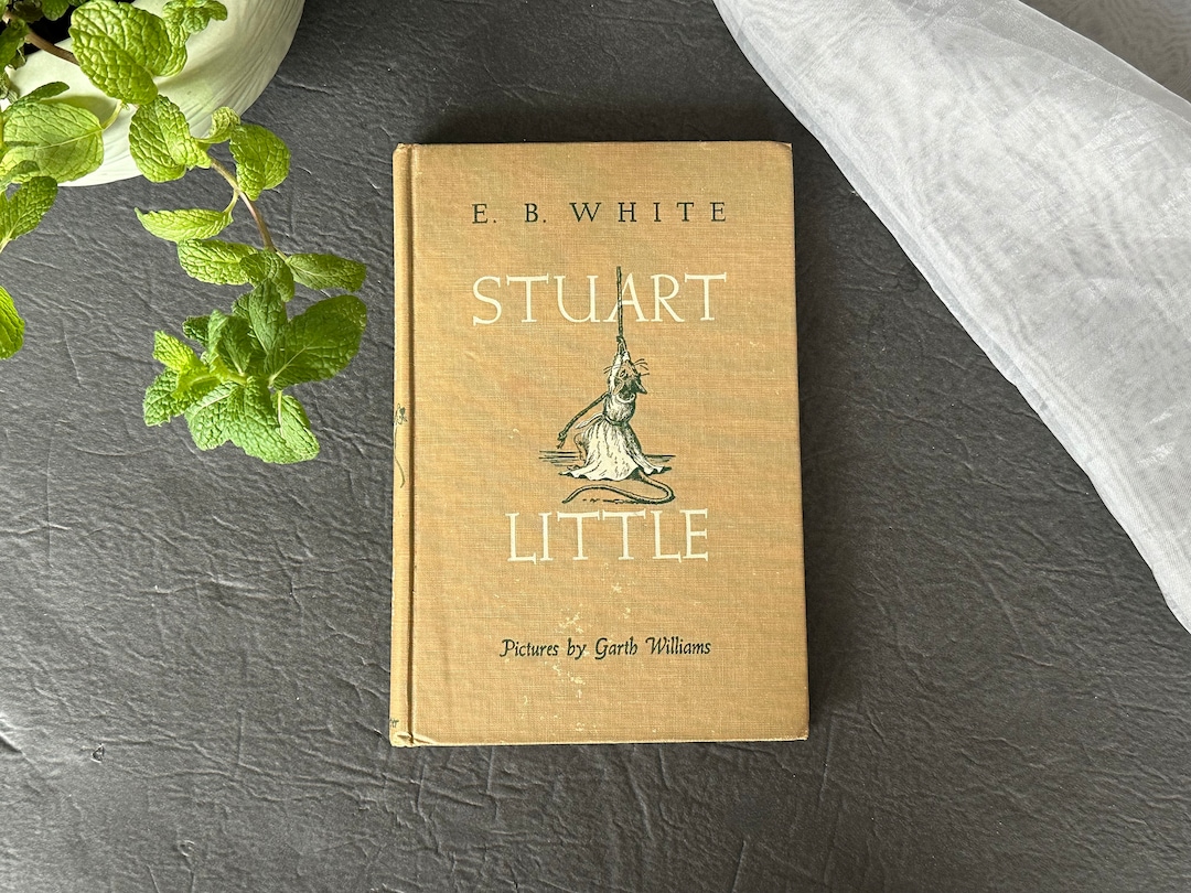 Stuart Little E. B. White Illustrated by Garth Williams Vintage ...