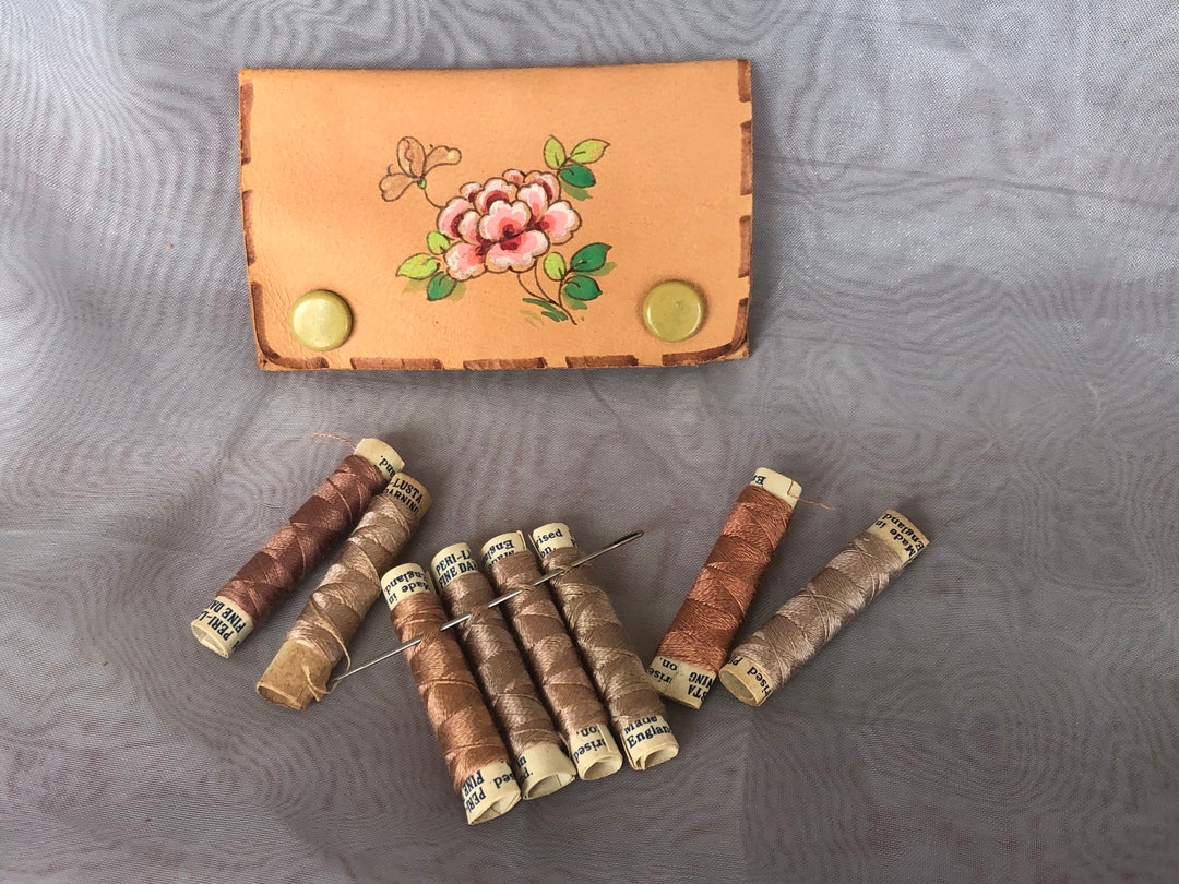 Peri Lusta Vintage Sewing Kit Stocking Mending Thread in Leather Case ...