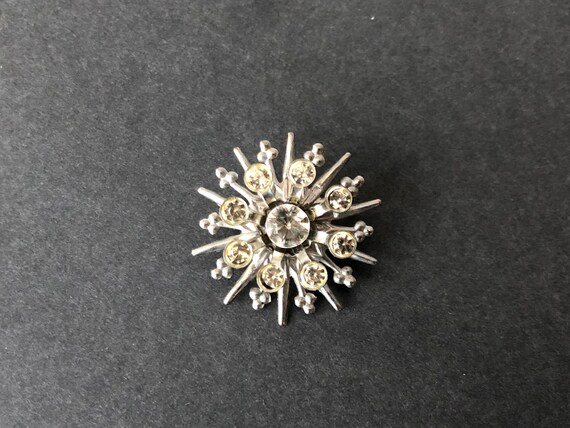 Vintage Atomic Starburst Snowflake Rhinestone Brooch … Gem