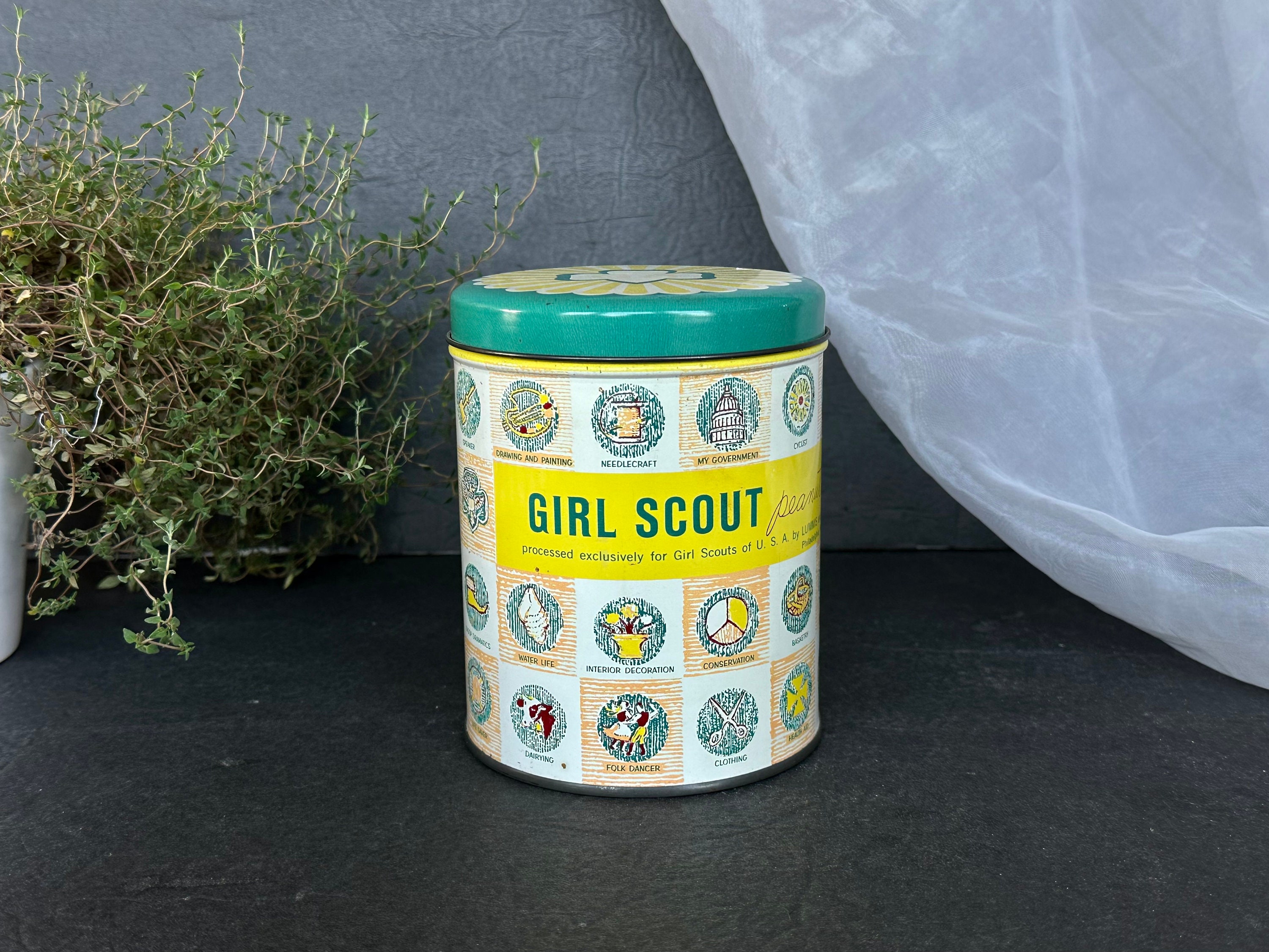 Vintage Girl Scout Peanut Crunch Candy Tin - Etsy