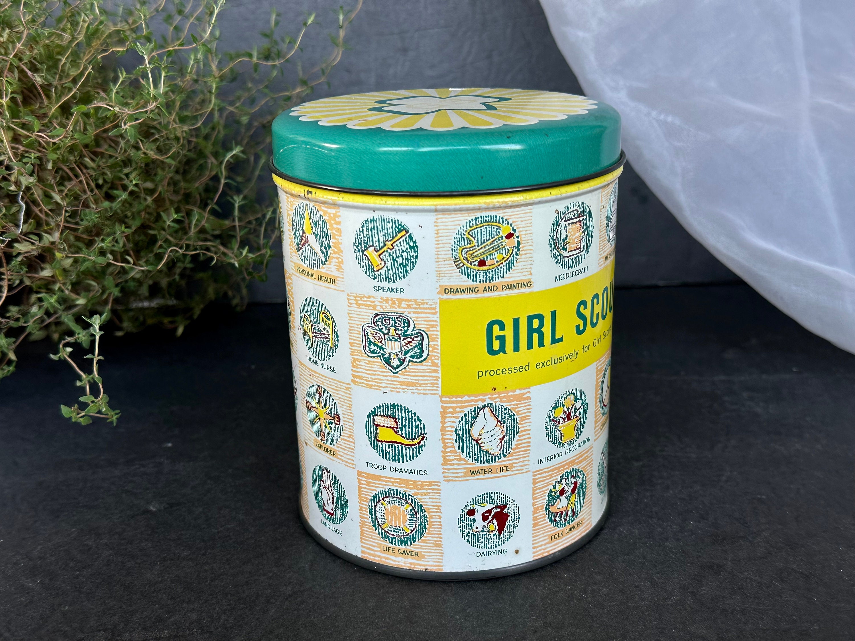 Vintage Girl Scout Peanut Crunch Candy Tin - Etsy