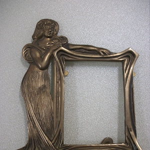 Vintage Hawaiian Girl/hula Girl in Grass Skirt and Flower in Hair Brass ...