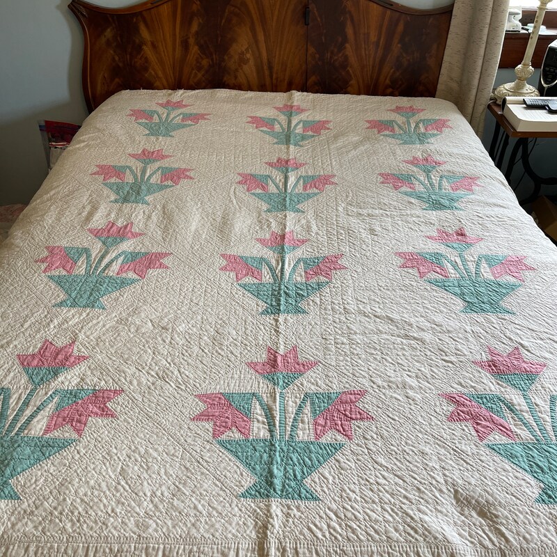Lily Quilt - Etsy