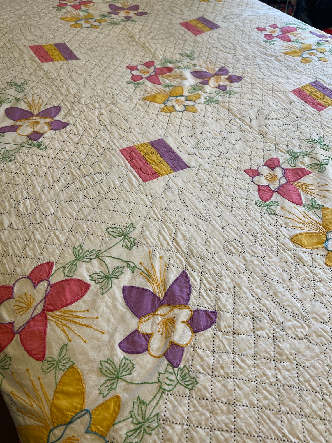 Spring Hand Embroidered Quilt - Etsy