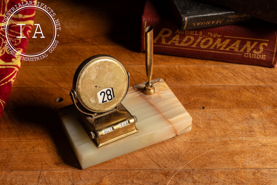 Vintage Perpetual Calendar With Quartz Base - Etsy