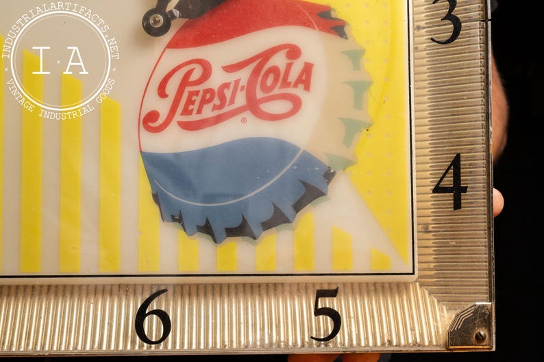 Vintage Lighted Plastic Pepsi Advertising Clock - Etsy
