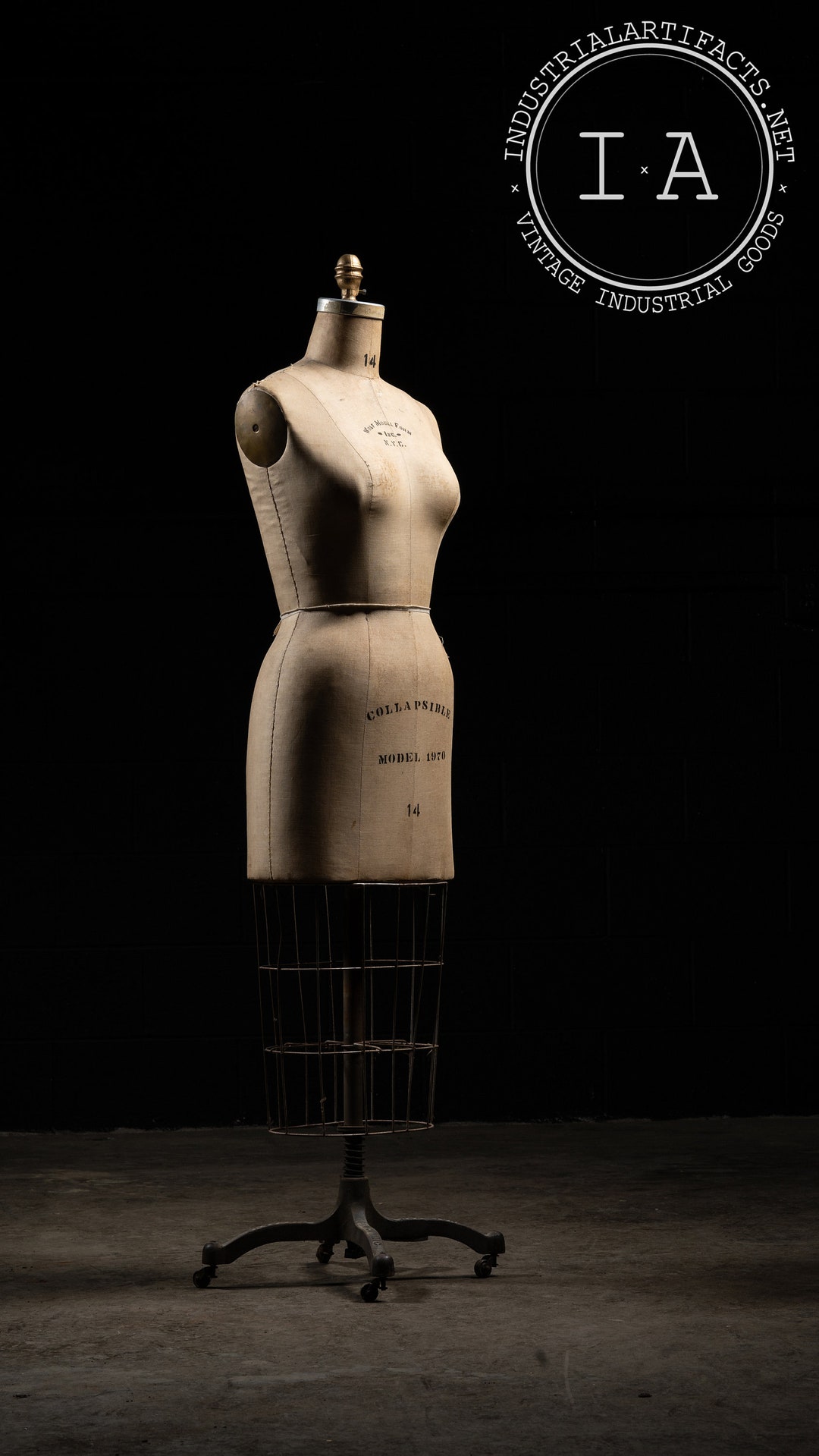 Vintage Wolf Model Form Size 14 Model 1970 With Cast Iron Stand - Etsy