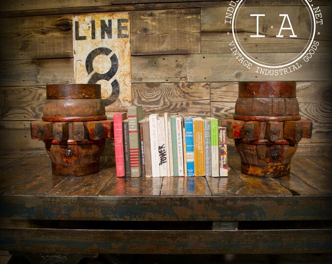 PAIR Antique Primitive Wagon Wheel Hub Book Ends Table Base - Etsy