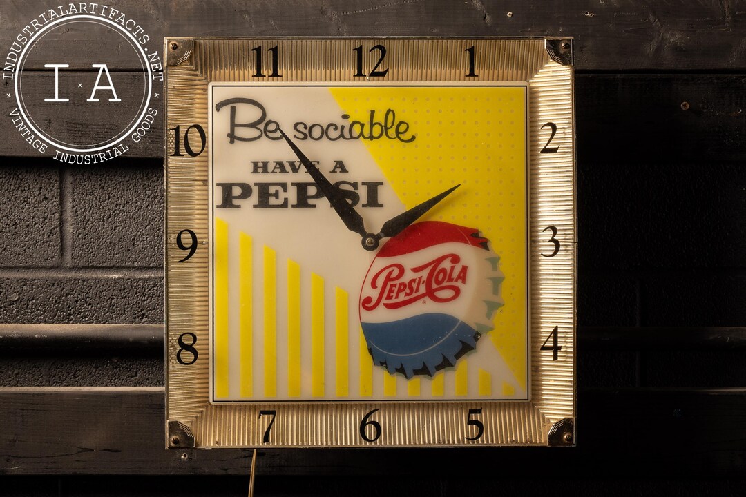 Vintage Lighted Plastic Pepsi Advertising Clock - Etsy