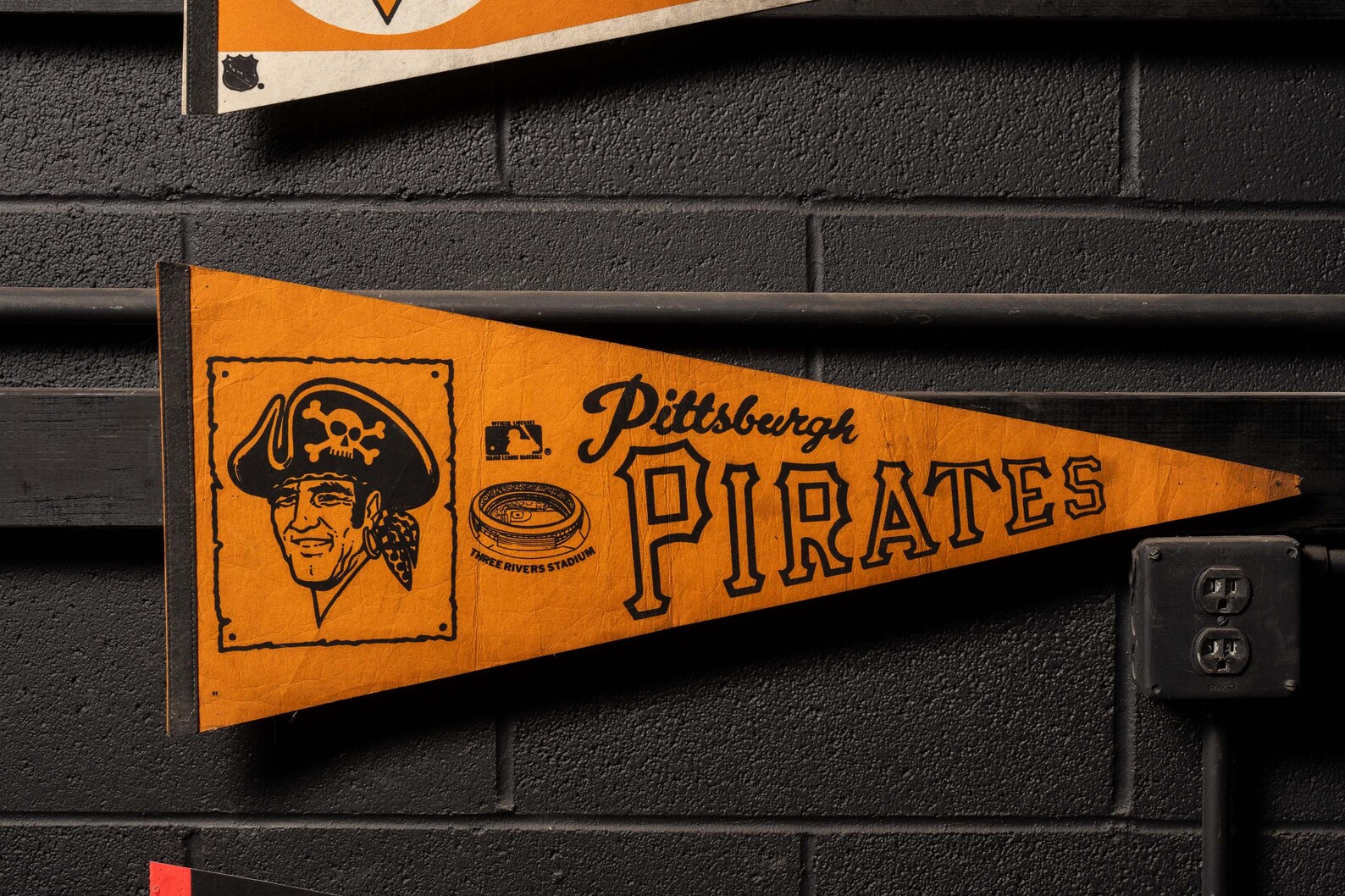 Set of Three Vintage MLB/NHL Pennants - Etsy