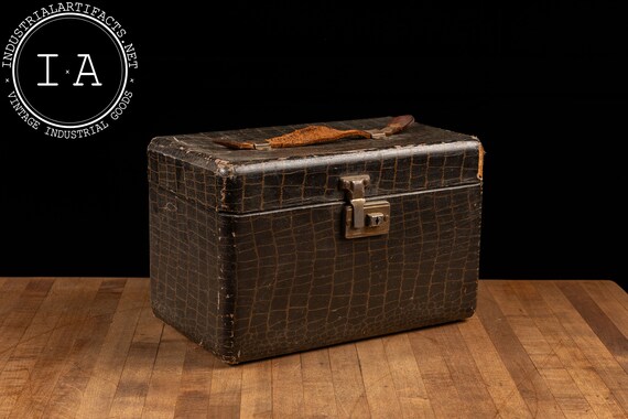 Crocodile Embossed Leather-Bound Train Case - Gem