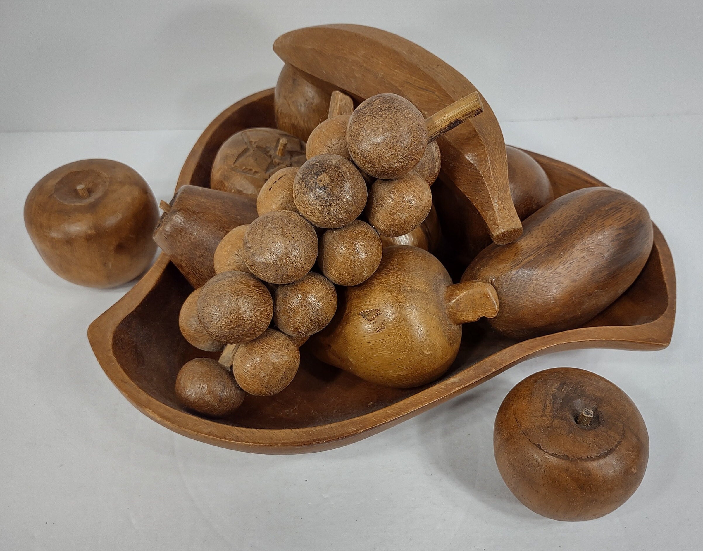 Monkey Pod Wooden 11 Inch Fruit Bowl With 12 Hand Carved Wooden Fruits ...