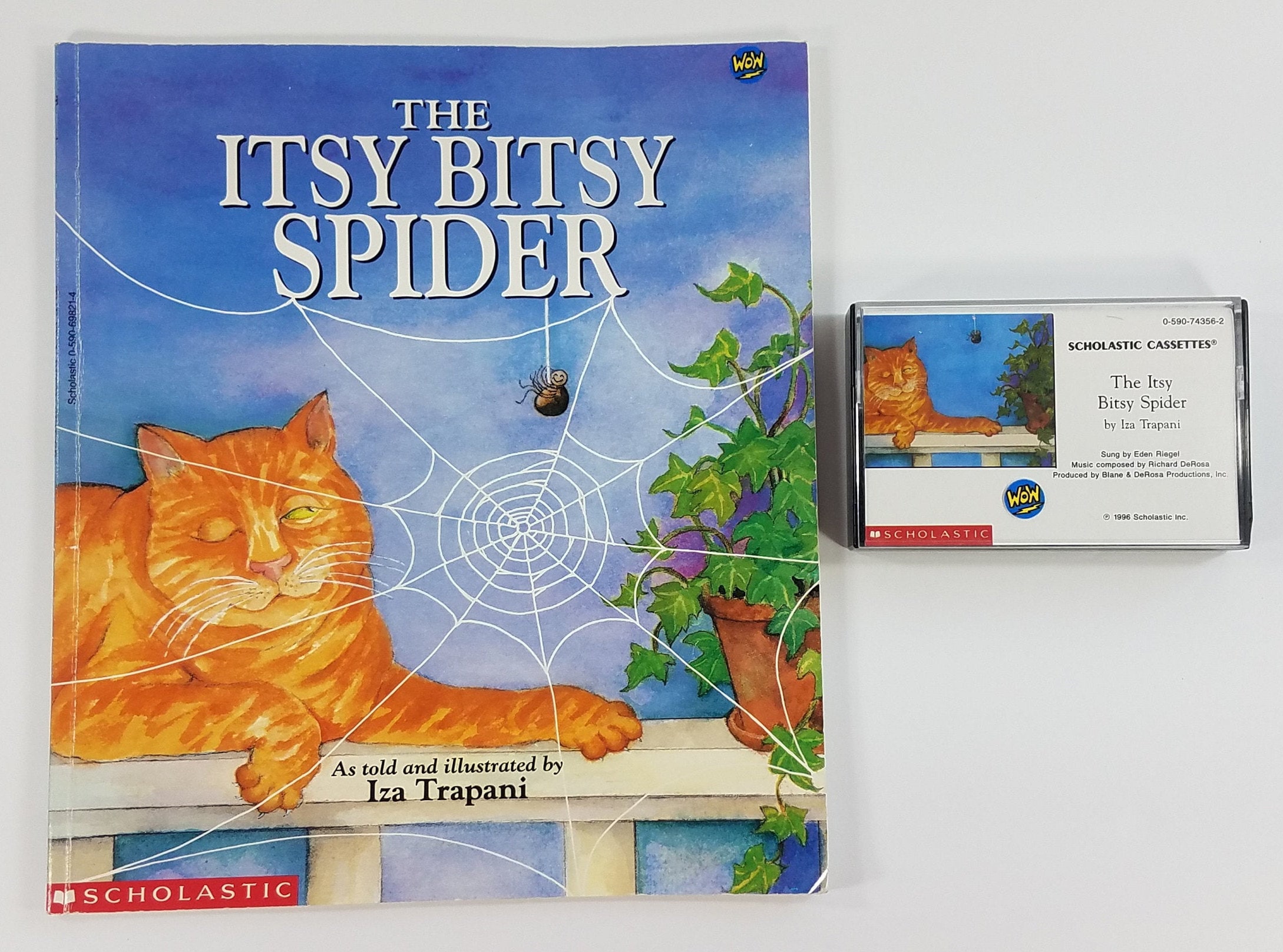 Scholastic Itsy Bitsy Spider libro de bolsillo con Audio Cassette 1996 ...
