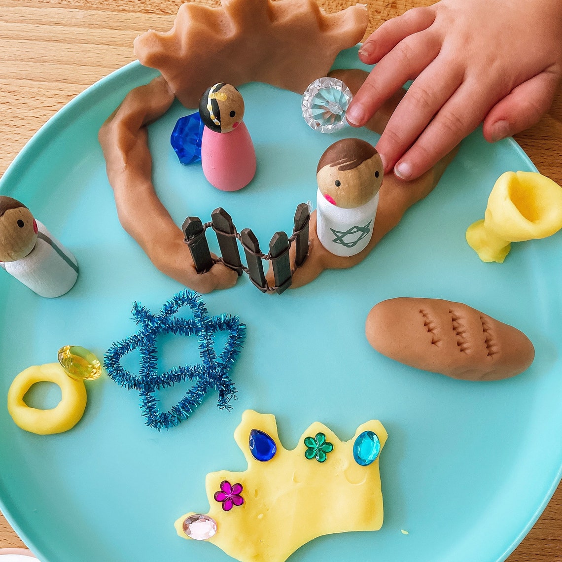 Queen Esther Play-doh Kit Bible Play Esther Peg Doll - Etsy