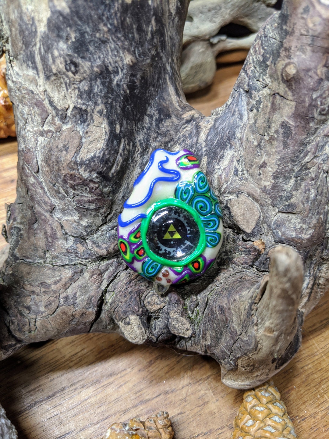 Zelda ~sacred Triforce Pendant~ Glow in Dark & Blacklight Reactive - Etsy