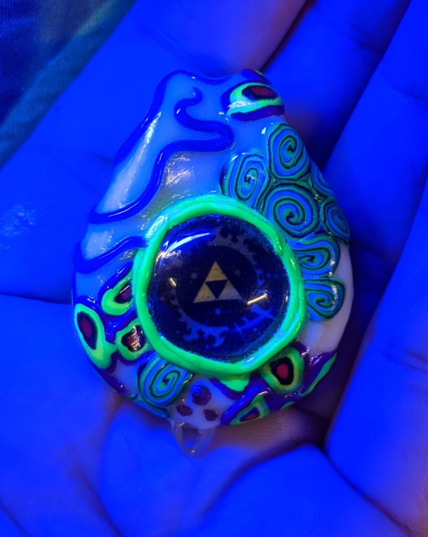 Zelda ~sacred Triforce Pendant~ Glow in Dark & Blacklight Reactive - Etsy