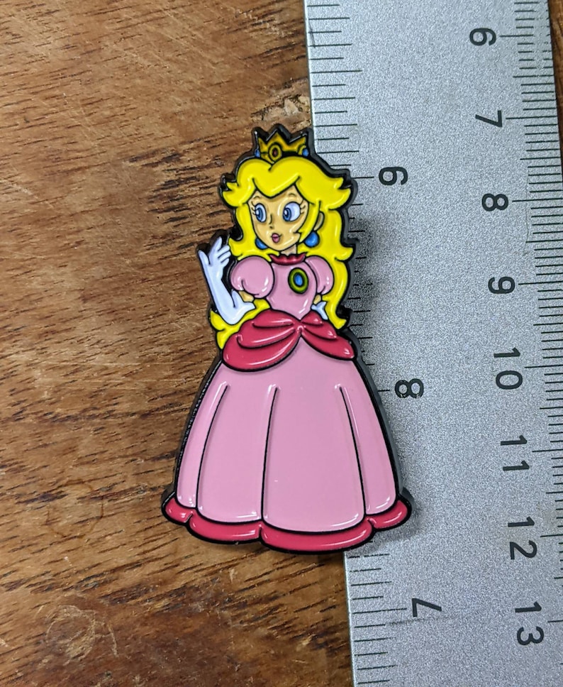 Princess Peach Pin - Etsy